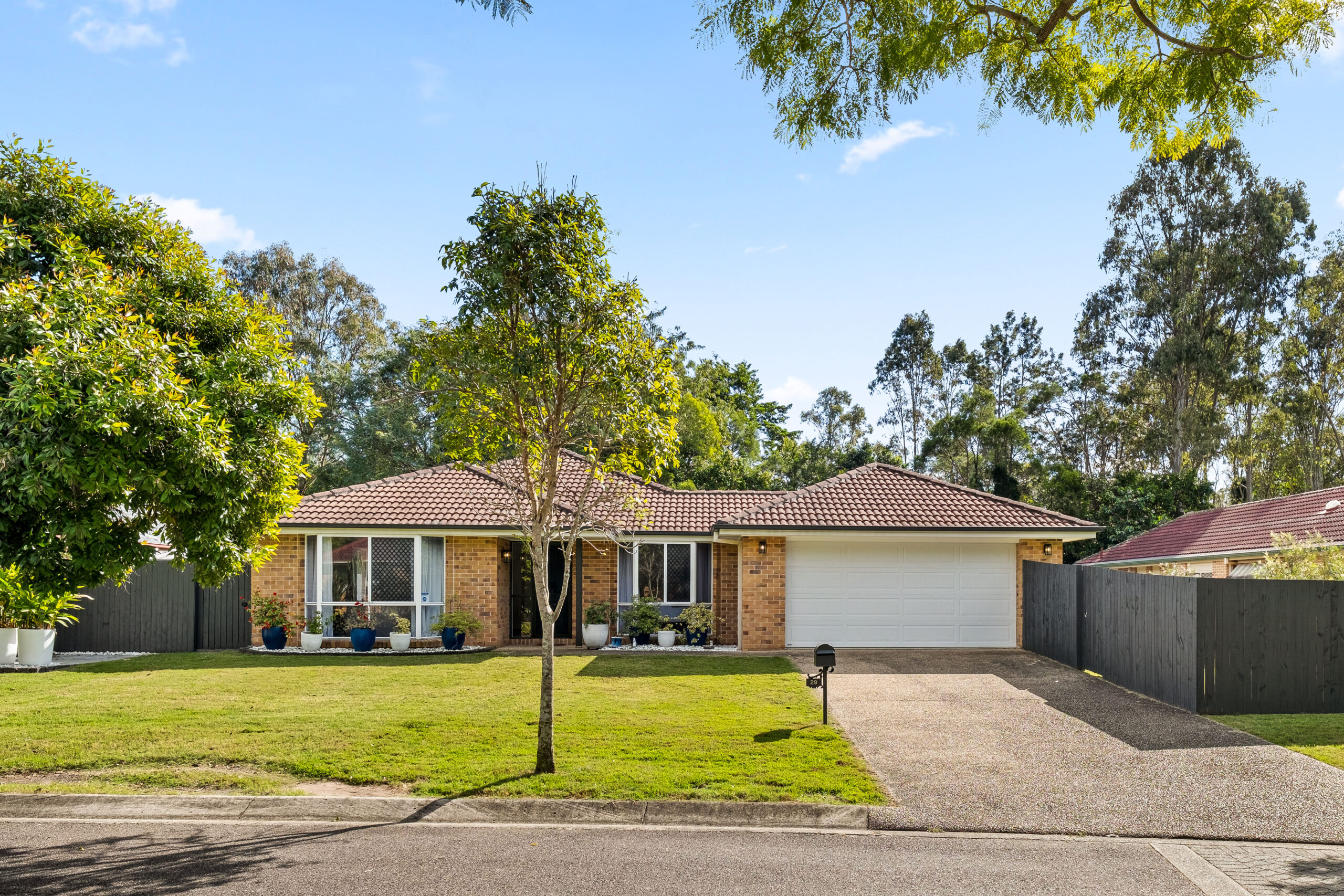 For Sale 29 Parkside Crescent, THE GAP QLD 4061 - LOYLE